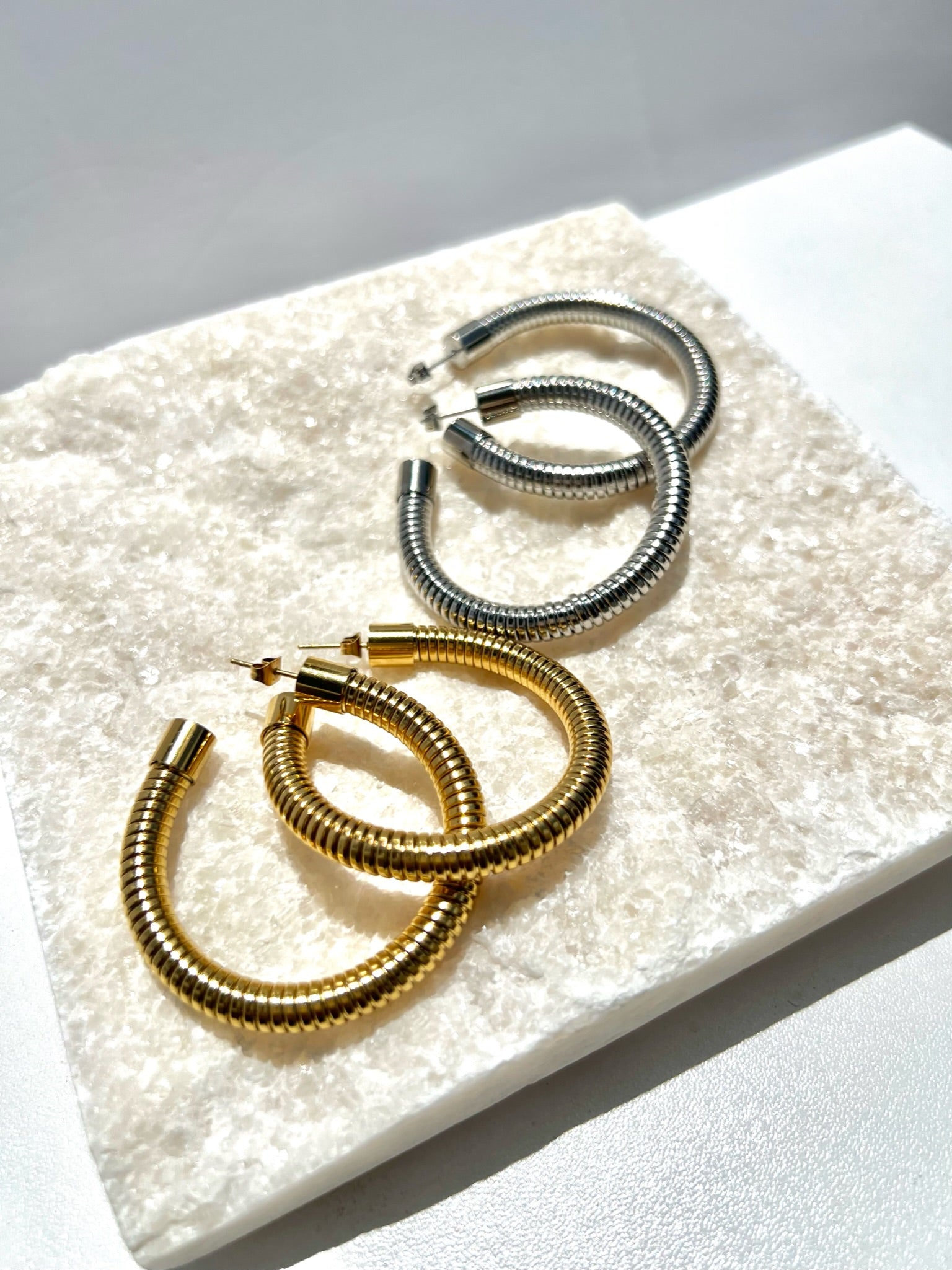 MAXI COIL HOOPS – Sassnfuss